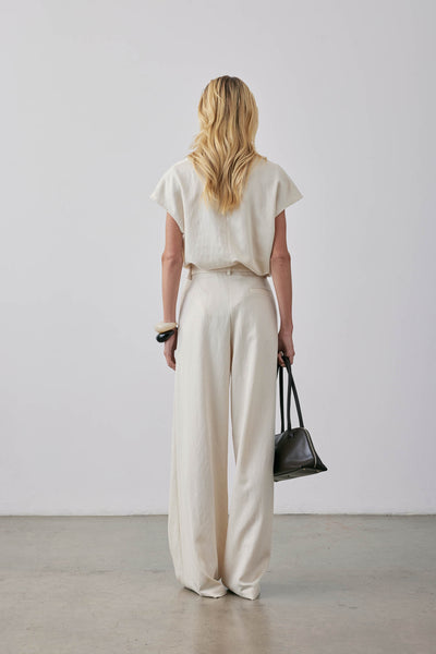 Gregory DT11920 Ruffus Top SS25 Parchment Flax Triacetate